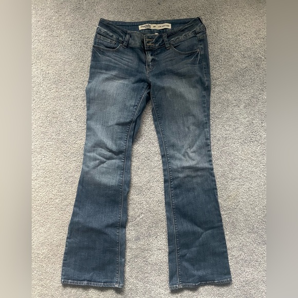 Charlotte Russe | Jeans | Charlotte Russe Size 6r Low Rise Flare Jean ...